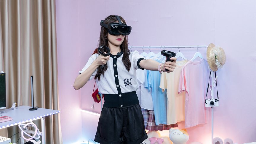 穿越真实梦境游戏,人生重开模拟器会让丝姐当上主角吗?