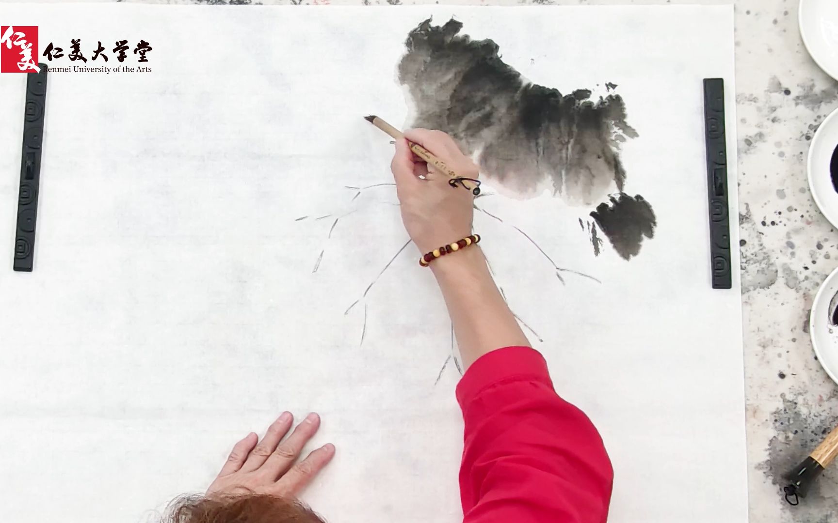 【国画】学画干湿融洽水墨荷叶的墨法笔法