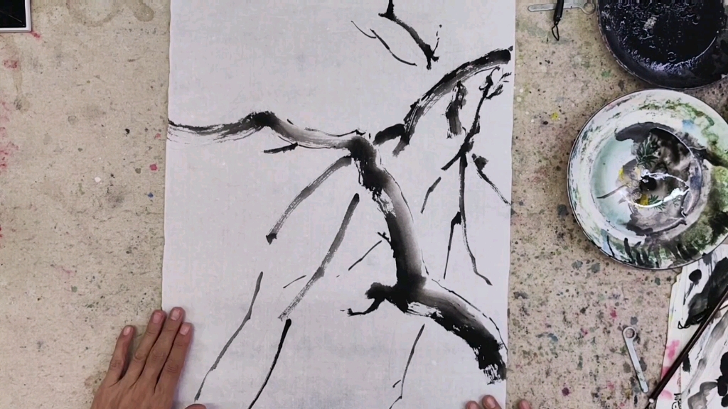 枫树枝干墨稿侧锋画出老干嫩枝中锋勾勒交叉处留白