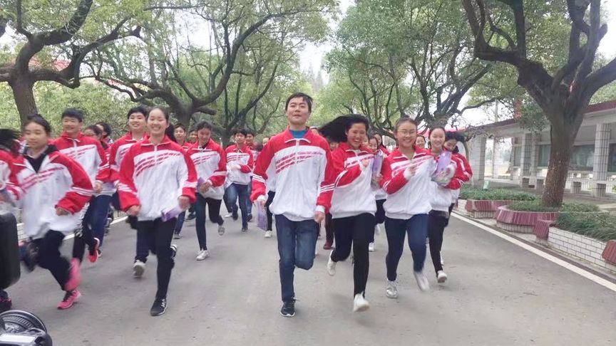 「专题视频」同一片蓝天,同一个梦想:潜江义务教育均衡发展巡礼