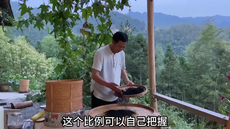每一个人都可以自己在家做桂花红茶,方法很简单哦!