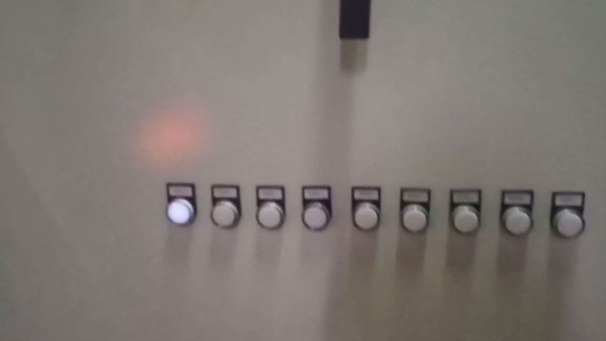 配电室,电容柜深夜频传咔.咔声,近期故障是否与此有关联呢?