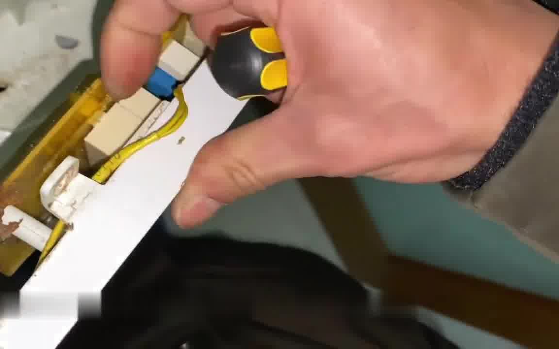 美菱滚筒洗衣机显示E07是什么意思。!,好几天这个问题了。我也是被...