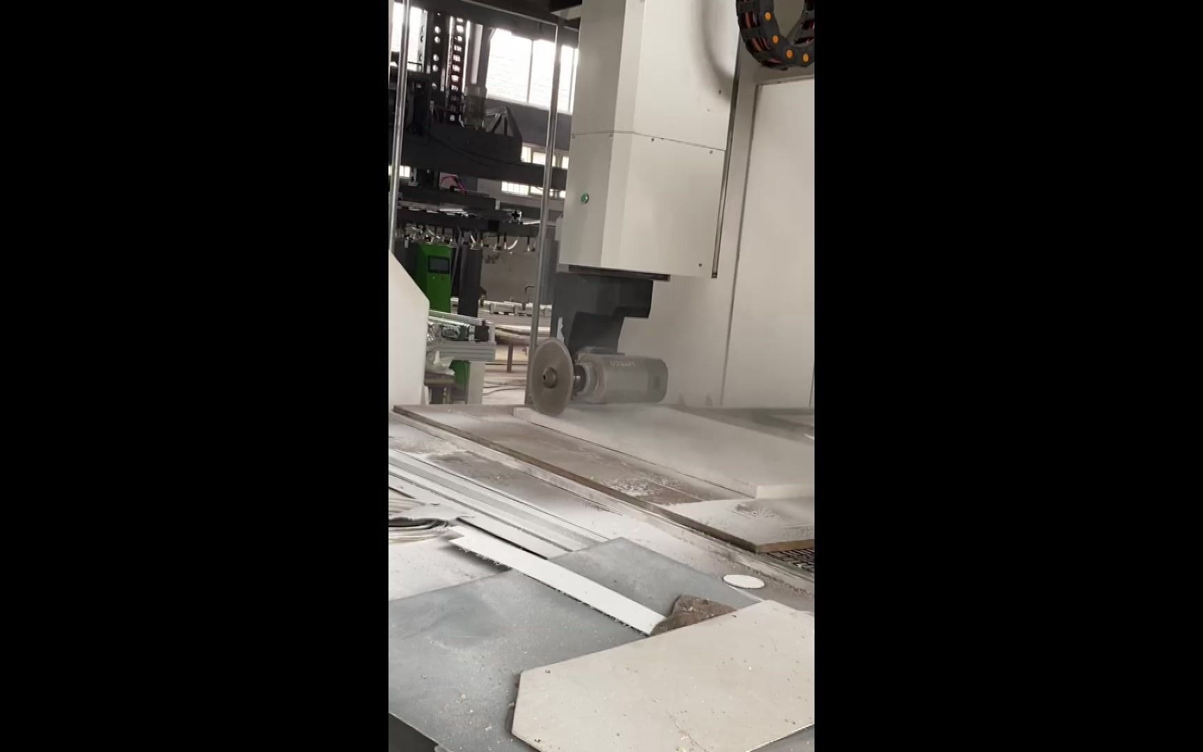 大型五轴加工中心159 复合材料五轴锯切加工中心6320 苯板模具加工...