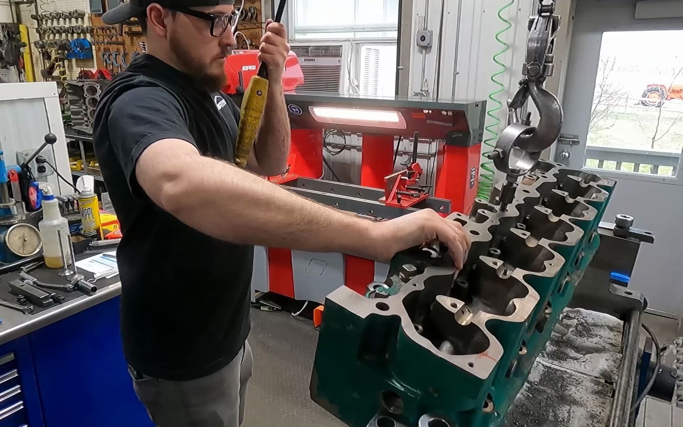 6076 John Deere - Valve Job - Pin Bushings约翰迪尔更换气门座