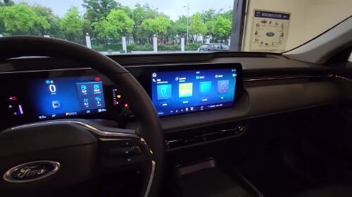 新一代蒙迪欧中配功能揭秘:和高配比差距竟然这么小!