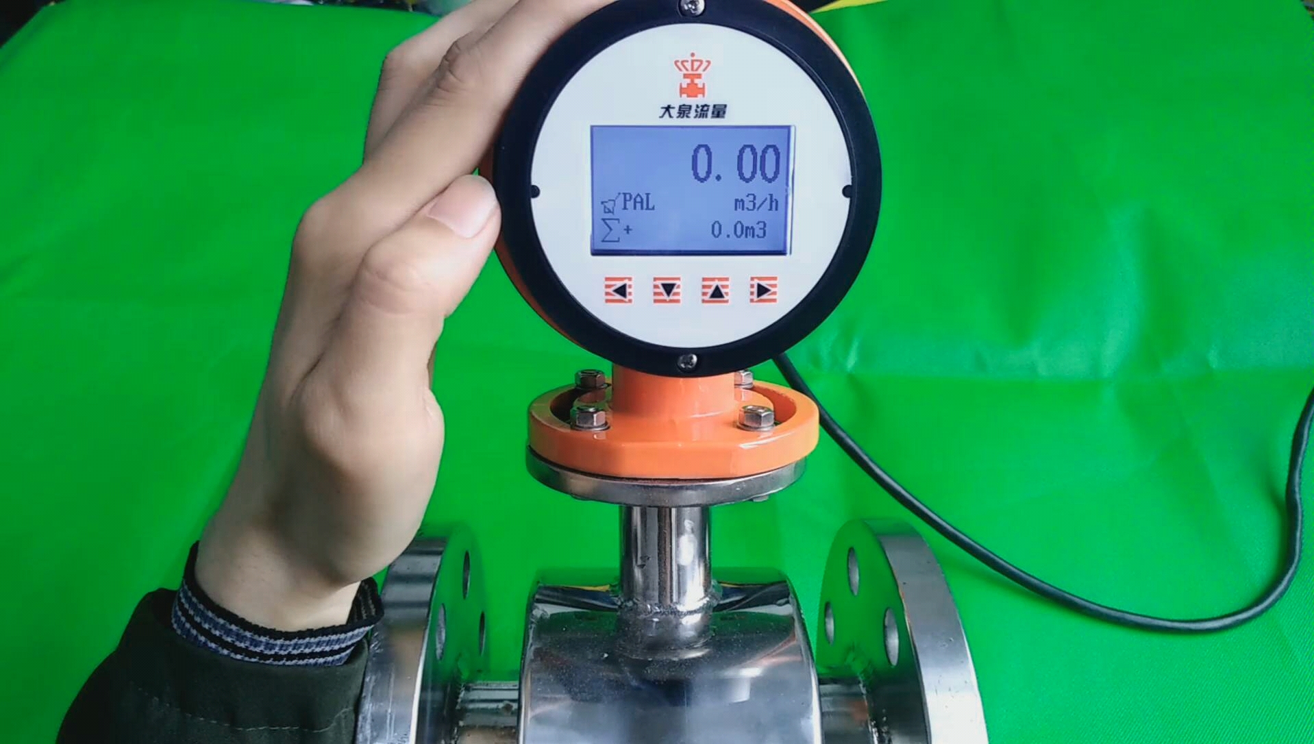 电磁流量计如何进入参数设置,大泉流量工程师指导方法!