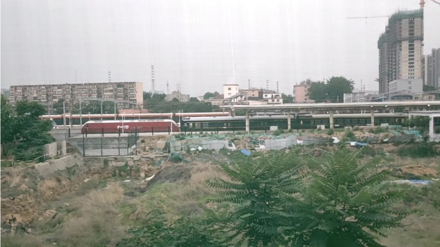 列车T167次邯郸战发车