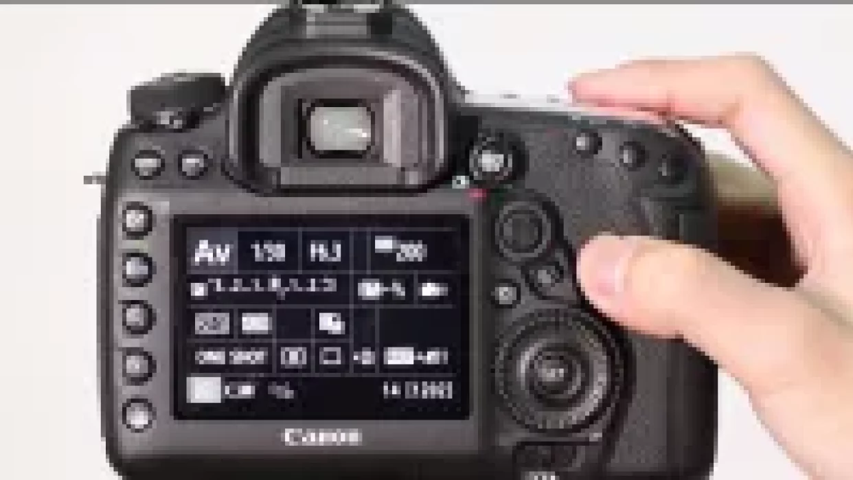 佳能5D4操作视频教程二:光圈优先与快门优先、手动曝光的使用