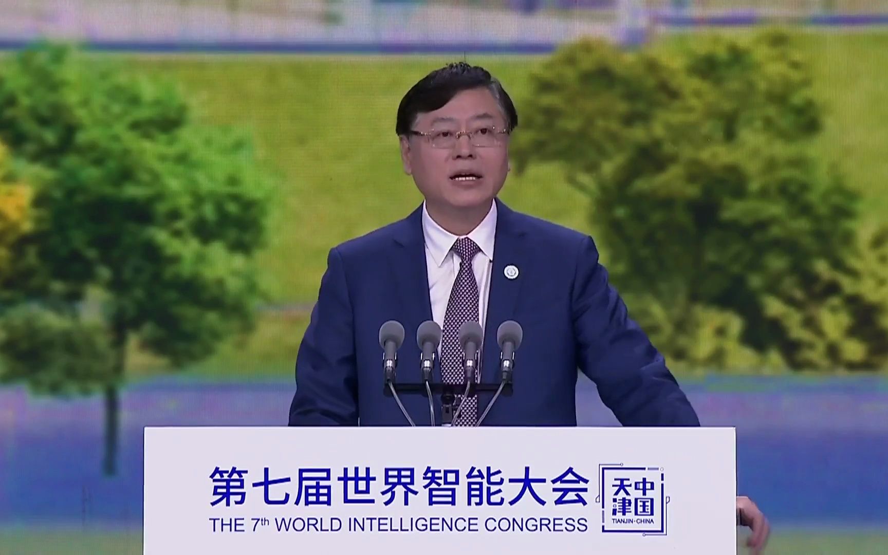 杨元庆:数实融合 赋能中国制造高质量发展