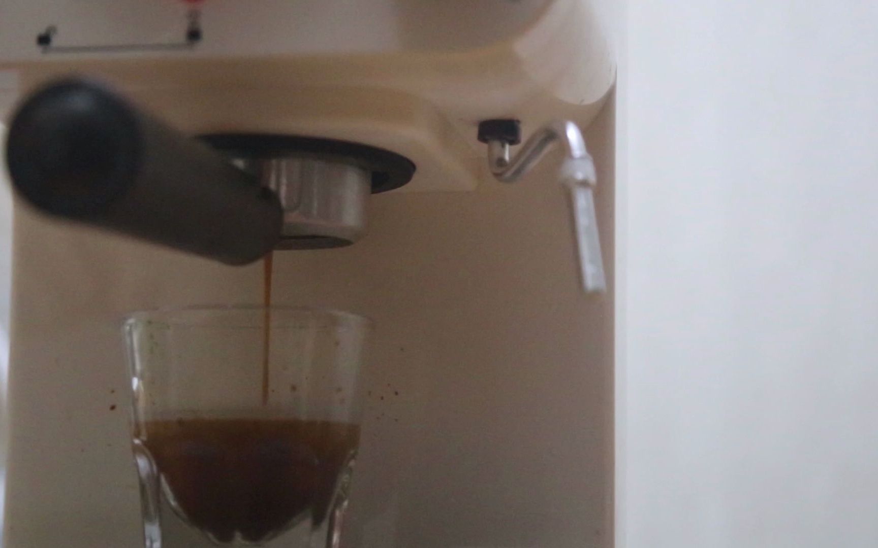 espresso | 网易严选意式咖啡机 切底后 无压粉碗萃取